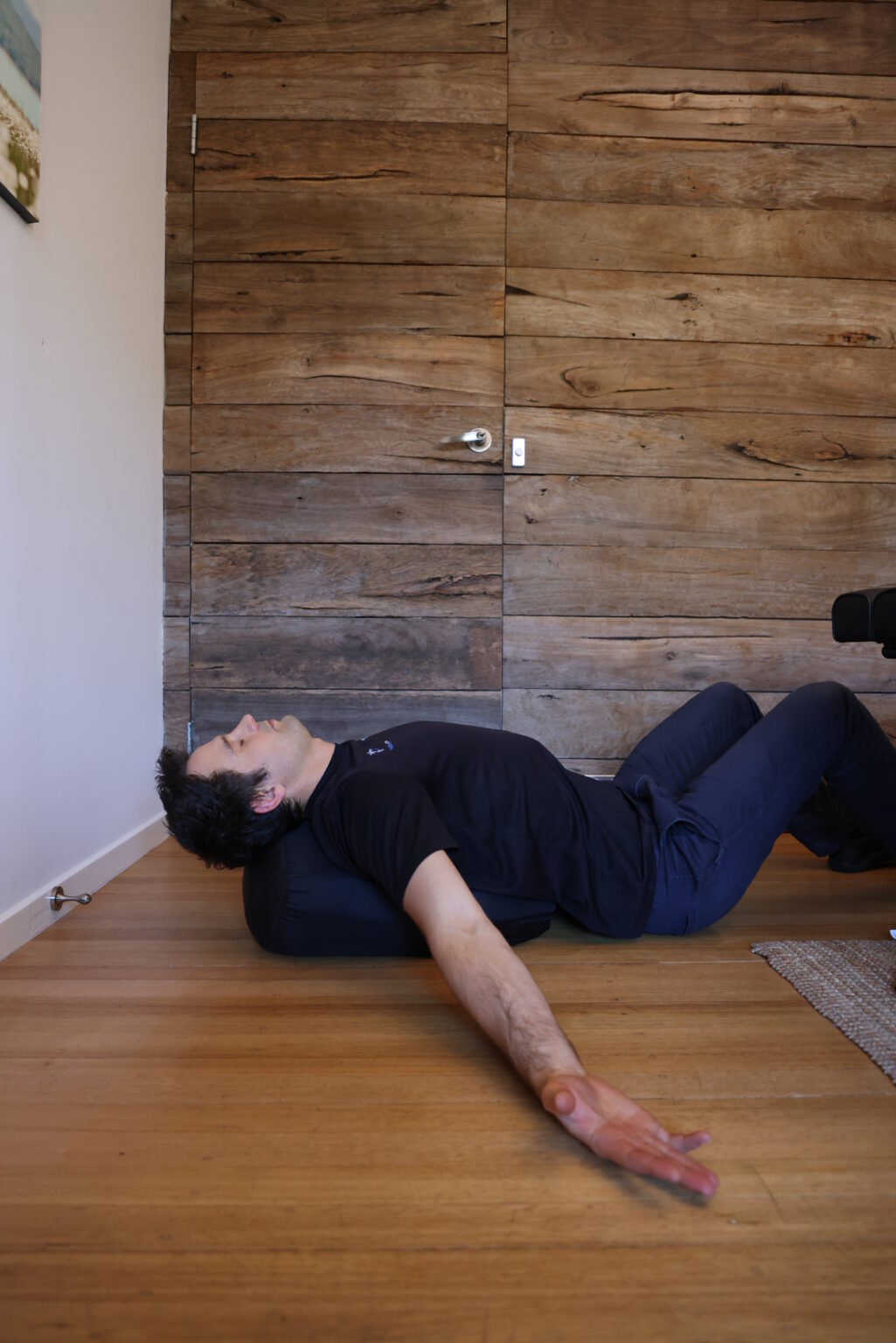 Open up your posture with the "floor angel" • WholeBodyChiro